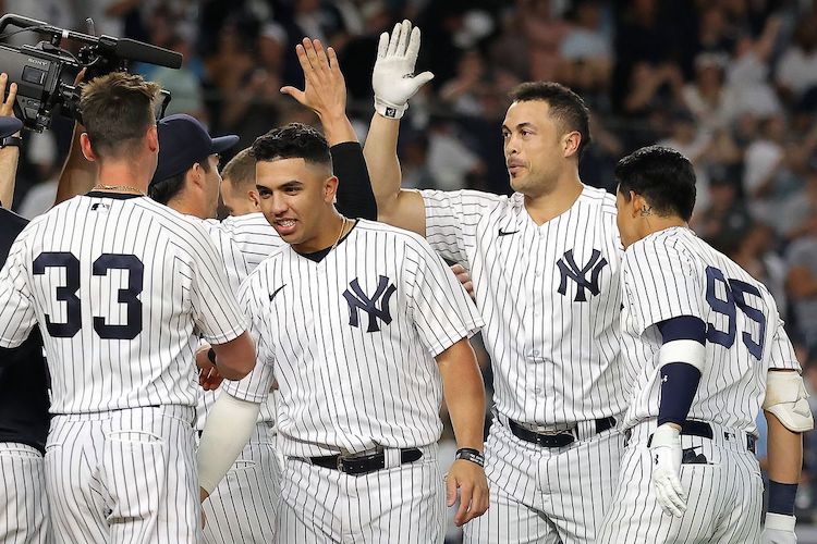 Yankees Thoughts: Sacrifice Defense for Offense in Postseason | Keefe ...